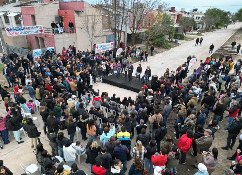 El Gobierno provincial habilitó cuadras de pavimento y viviendas en ...