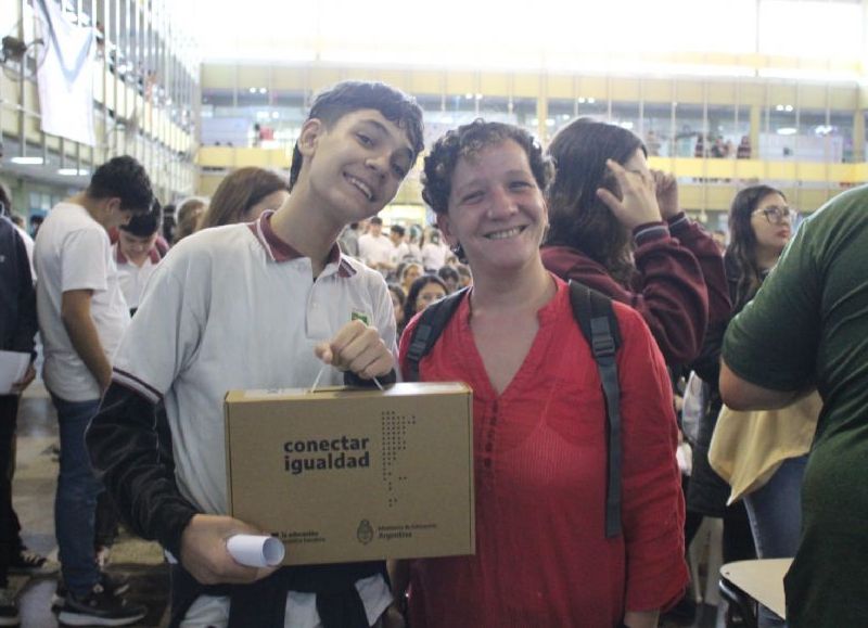 Conectar igualdad en Chaco: más de 600 estudiantes de la EES 76 ...