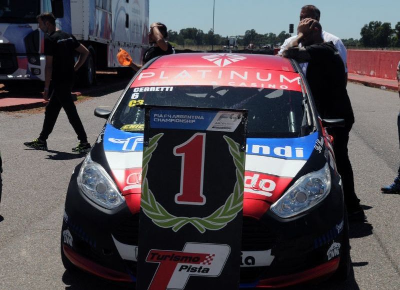 Cerretti dominó los entrenamientos de la Clase 3 del Turismo Pista y se ...